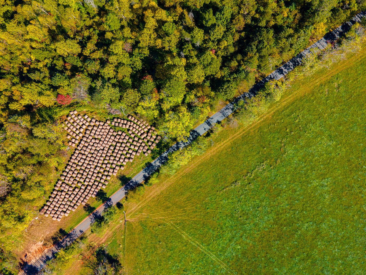Country Road - Environmental photography by Brad Campbell – Loupe, Inc