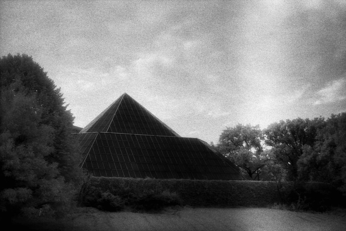 Central Park Pyramid - Documentary photography by Jane Cooper – Loupe, Inc